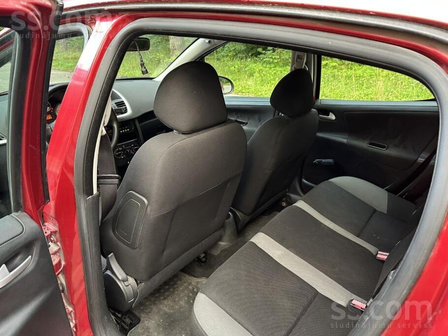 Sarkans Peugeot 207 2009 Rīga, ar dzinēja tilpumu 1.40 L un nobraukumu 133 tūkst. km par 800 €, foto 9 vietnē AUTOMOTO.COM.LV