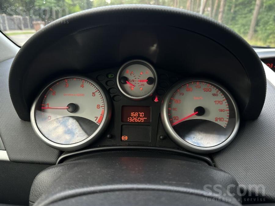 Sarkans Peugeot 207 2009 Rīga, ar dzinēja tilpumu 1.40 L un nobraukumu 133 tūkst. km par 800 €, foto 13 vietnē AUTOMOTO.COM.LV
