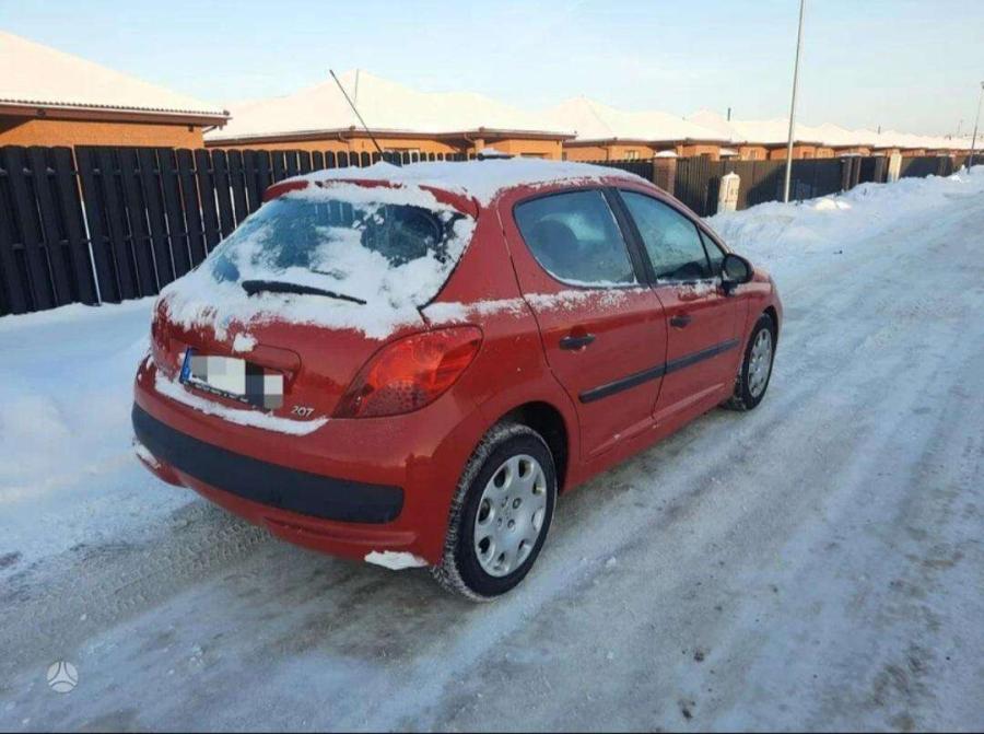Sarkans Peugeot 207 2010 Klaipėda, ar dzinēja tilpumu 1.60 L un nobraukumu 205 tūkst. km par 2100 €, foto 17 vietnē AUTOMOTO.COM.LV