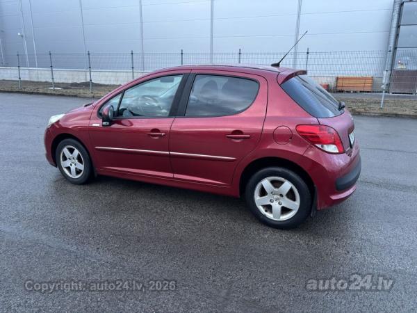 Sarkans Peugeot 207 2010 Tallina, ar dzinēja tilpumu 1.40 L un nobraukumu 84 tūkst. km par 2800 €, foto 3 vietnē AUTOMOTO.COM.LV