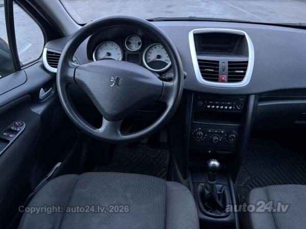 Sarkans Peugeot 207 2010 Tallina, ar dzinēja tilpumu 1.40 L un nobraukumu 84 tūkst. km par 2800 €, foto 5 vietnē AUTOMOTO.COM.LV