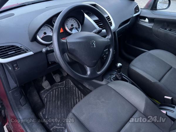 Sarkans Peugeot 207 2010 Tallina, ar dzinēja tilpumu 1.40 L un nobraukumu 84 tūkst. km par 2800 €, foto 8 vietnē AUTOMOTO.COM.LV