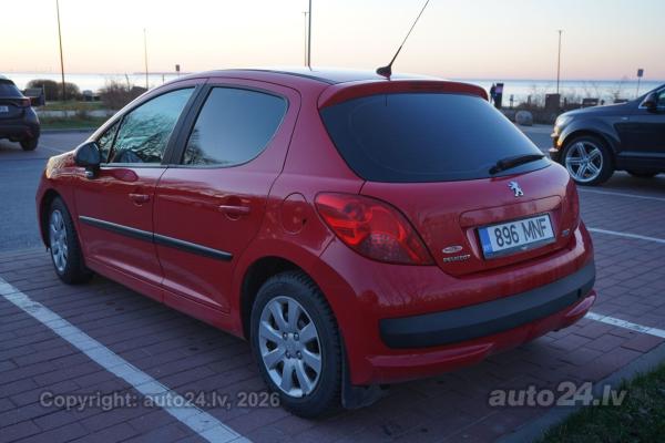 Sarkans Peugeot 207 2010 Tallina, ar dzinēja tilpumu 1.40 L un nobraukumu 172 tūkst. km par 2400 €, foto 5 vietnē AUTOMOTO.COM.LV