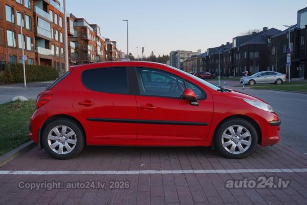 Sarkans Peugeot 207 2010 Tallina, ar dzinēja tilpumu 1.40 L un nobraukumu 172 tūkst. km par 2400 €, foto 8 vietnē AUTOMOTO.COM.LV