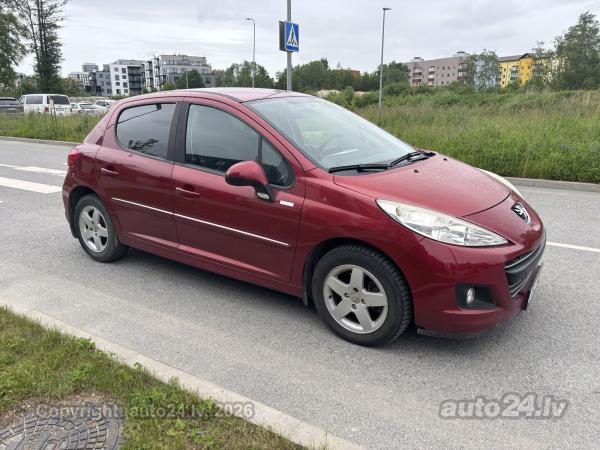 Sarkans Peugeot 207 2010 Tallina, ar dzinēja tilpumu 1.40 L un nobraukumu 84 tūkst. km par 2500 €, foto 4 vietnē AUTOMOTO.COM.LV