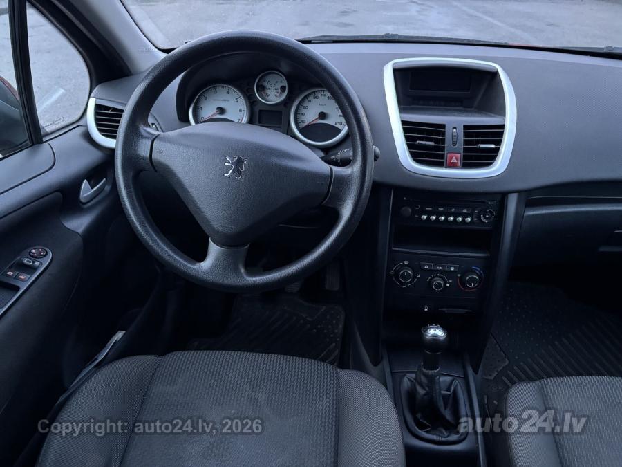 Красный Пежо 207 2010 в Таллин, объемом двигателя 1.40 л и пробегом 84 тыс. км за 2500 €, фото 6 на AUTOMOTO.COM.LV
