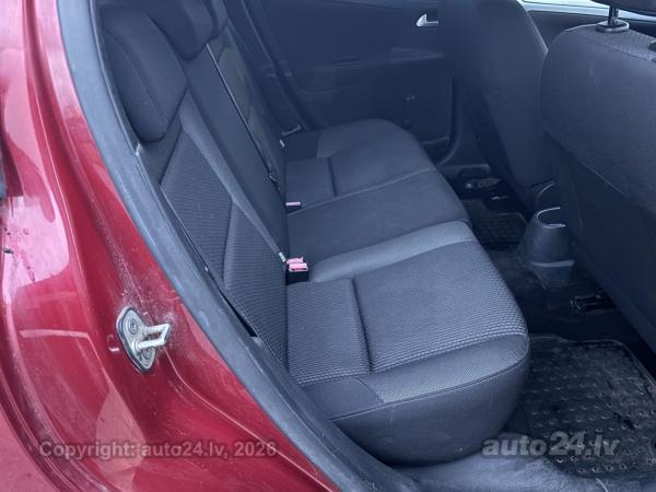 Sarkans Peugeot 207 2010 Tallina, ar dzinēja tilpumu 1.40 L un nobraukumu 84 tūkst. km par 2500 €, foto 7 vietnē AUTOMOTO.COM.LV