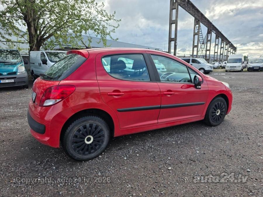 Sarkans Peugeot 207 2010 Tallina, ar dzinēja tilpumu 1.40 L un nobraukumu 213 tūkst. km par 799 €, foto 4 vietnē AUTOMOTO.COM.LV