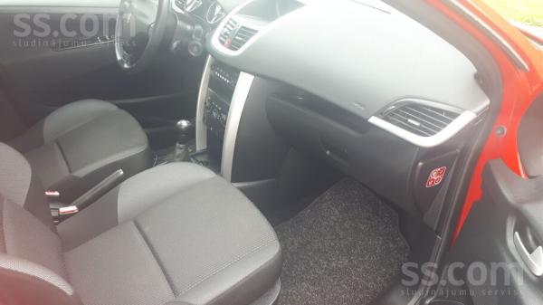 Sarkans Peugeot 207 2012 Bauska, ar dzinēja tilpumu 1.60 L un nobraukumu 207 tūkst. km par 3450 €, foto 8 vietnē AUTOMOTO.COM.LV