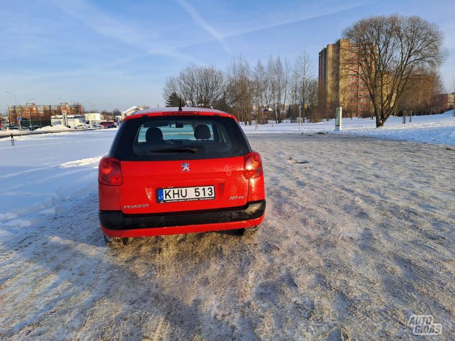 Sarkans Peugeot 207 2011 Panevēža, ar dzinēja tilpumu 1.40 L un nobraukumu 169 tūkst. km par 1500 €, foto 10 vietnē AUTOMOTO.COM.LV