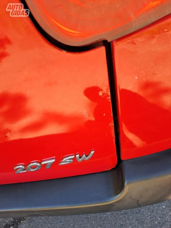 Red Peugeot 207 2011 in Panevezys, with an engine capacity of 1.40 L and mileage of 172 thousand km for 1500 €, photo 6 on AUTOMOTO.COM.LV