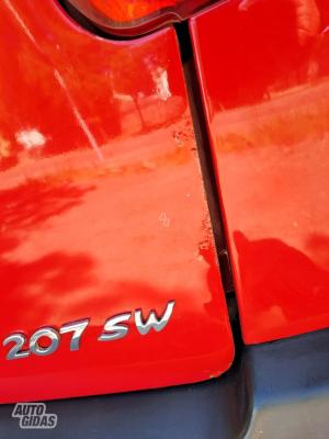 Sarkans Peugeot 207 2011 Panevēža, ar dzinēja tilpumu 1.40 L un nobraukumu 172 tūkst. km par 1500 €, foto 10 vietnē AUTOMOTO.COM.LV