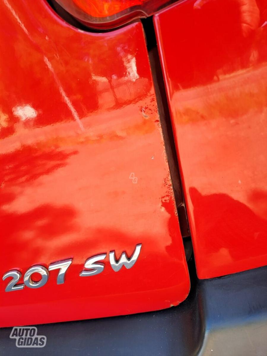 Sarkans Peugeot 207 2011 Panevēža, ar dzinēja tilpumu 1.40 L un nobraukumu 172 tūkst. km par 1500 €, foto 10 vietnē AUTOMOTO.COM.LV