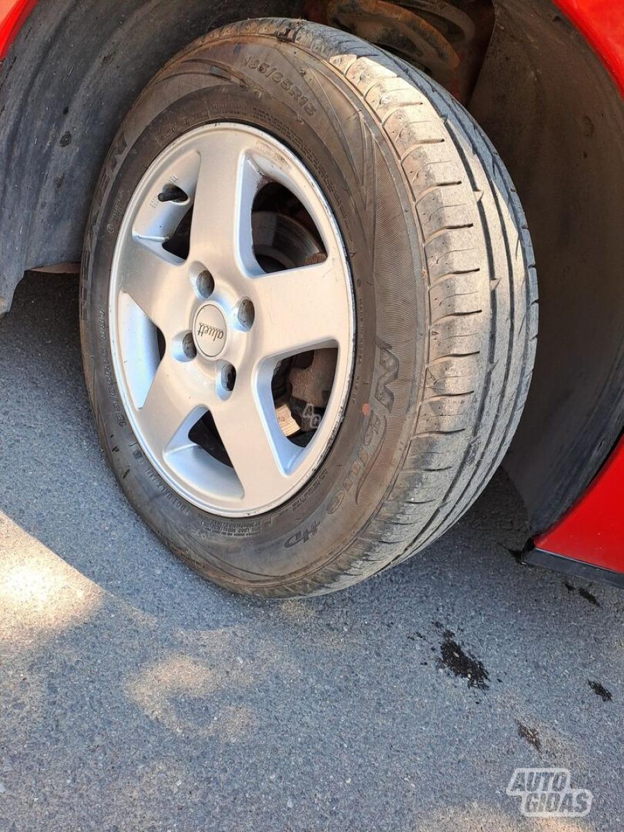 Sarkans Peugeot 207 2011 Panevēža, ar dzinēja tilpumu 1.40 L un nobraukumu 172 tūkst. km par 1500 €, foto 17 vietnē AUTOMOTO.COM.LV