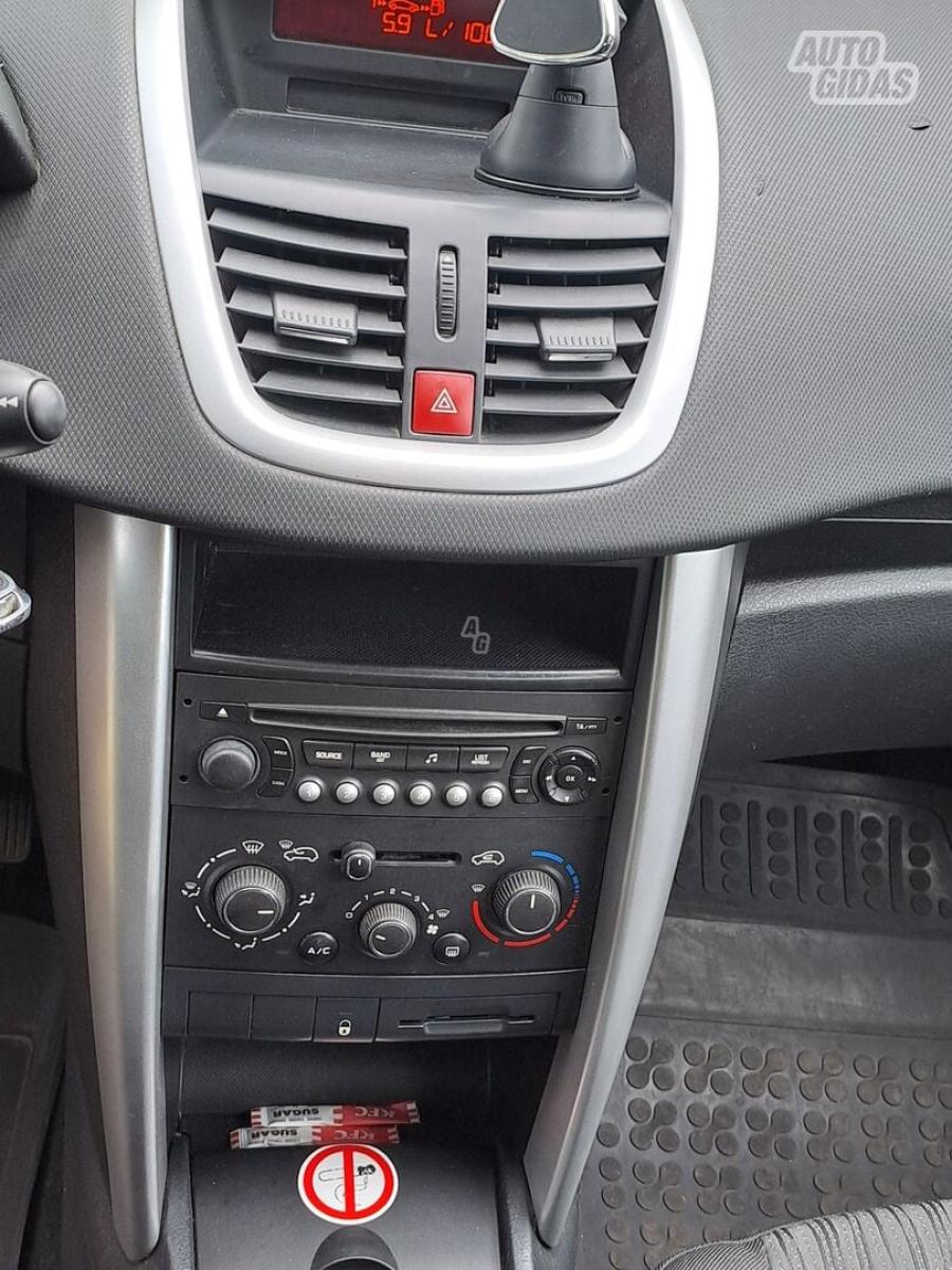 Sarkans Peugeot 207 2011 Panevēža, ar dzinēja tilpumu 1.40 L un nobraukumu 172 tūkst. km par 1500 €, foto 22 vietnē AUTOMOTO.COM.LV