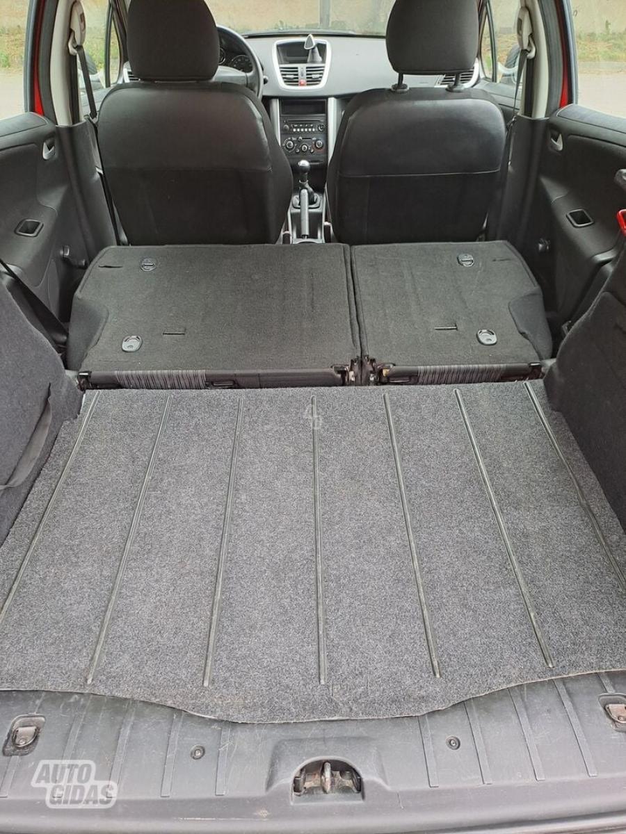 Sarkans Peugeot 207 2011 Panevēža, ar dzinēja tilpumu 1.40 L un nobraukumu 172 tūkst. km par 1500 €, foto 26 vietnē AUTOMOTO.COM.LV