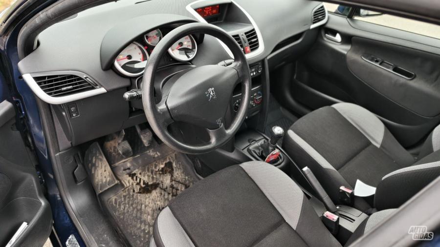 Peugeot 207 2008 Kauņa, ar dzinēja tilpumu 1.40 L un nobraukumu 142 tūkst. km par 1250 €, foto 6 vietnē AUTOMOTO.COM.LV