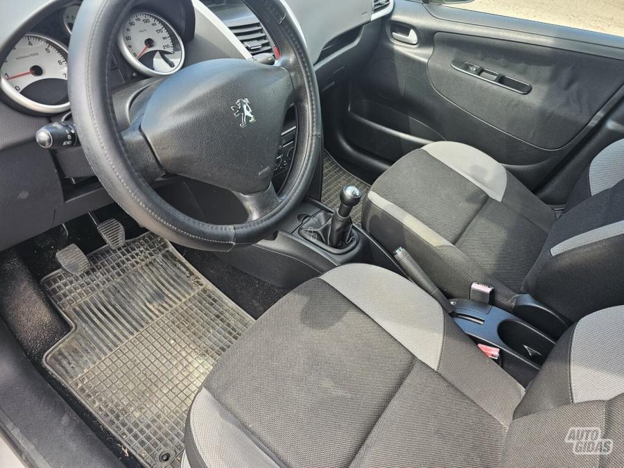 Peugeot 207 2009 in Vilnius, with an engine capacity of 1.40 L and mileage of 135 thousand km for 2250 €, photo 10 on AUTOMOTO.COM.LV