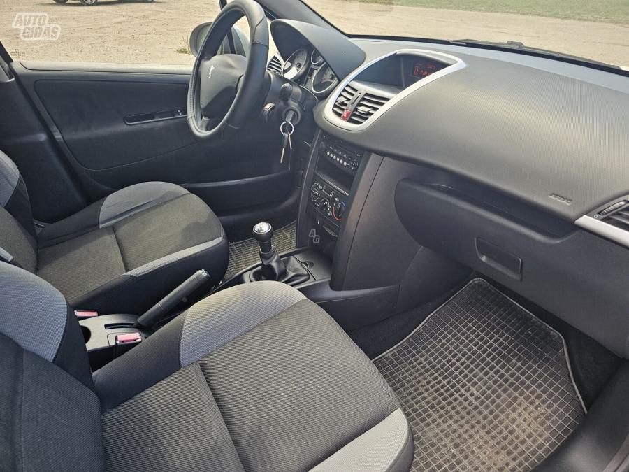 Peugeot 207 2009 in Vilnius, with an engine capacity of 1.40 L and mileage of 135 thousand km for 2250 €, photo 14 on AUTOMOTO.COM.LV