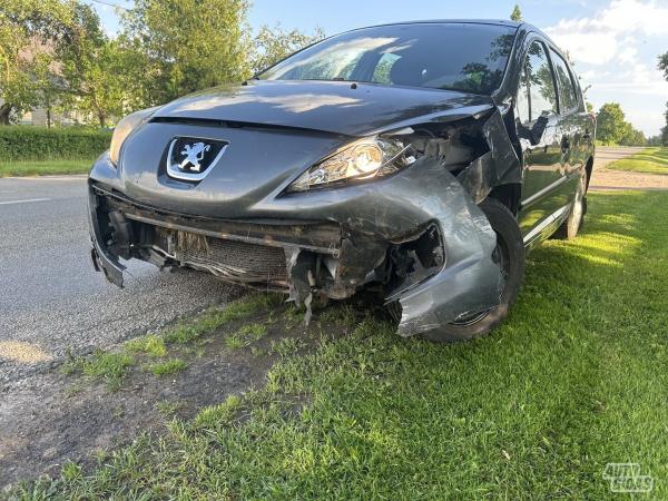 Peugeot 207 2010 in Varena, with an engine capacity of 1.60 L and mileage of 225 thousand km for 500 €, photo 5 on AUTOMOTO.COM.LV