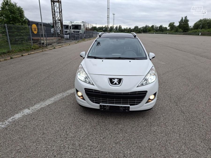 Peugeot 207 2013 in Marijampole, with an engine capacity of 1.40 L and mileage of 173 thousand km for 2450 €, photo 3 on AUTOMOTO.COM.LV