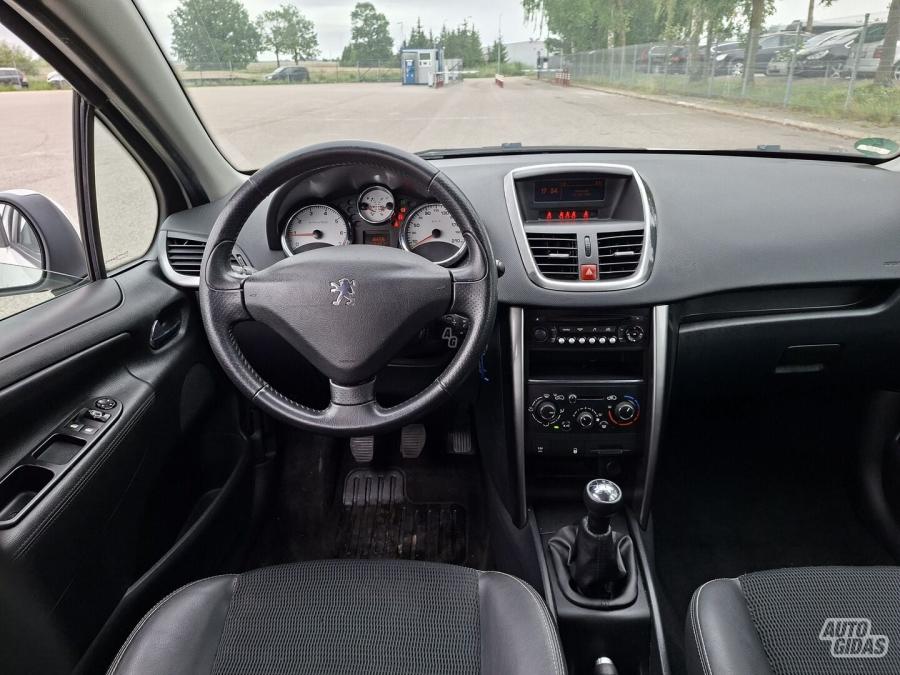 Peugeot 207 2013 in Marijampole, with an engine capacity of 1.40 L and mileage of 173 thousand km for 2450 €, photo 12 on AUTOMOTO.COM.LV