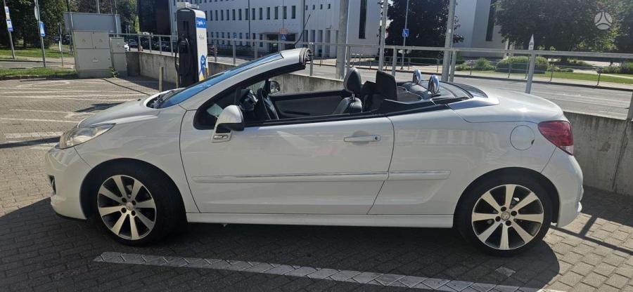 White Peugeot 207 2012 in Vilnius, with an engine capacity of 1.56 L and mileage of 230 thousand km for 2200 €, photo 1 on AUTOMOTO.COM.LV