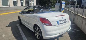 White Peugeot 207 2012 in Vilnius, with an engine capacity of 1.56 L and mileage of 230 thousand km for 2200 €, photo 4 on AUTOMOTO.COM.LV