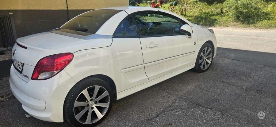 White Peugeot 207 2012 in Vilnius, with an engine capacity of 1.56 L and mileage of 230 thousand km for 2200 €, photo 7 on AUTOMOTO.COM.LV