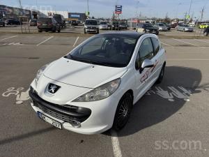 Белый Пежо 207 2007 в Рига, объемом двигателя 1.60 л и пробегом 196 тыс. км за 1900 €, фото  на AUTOMOTO.COM.LV