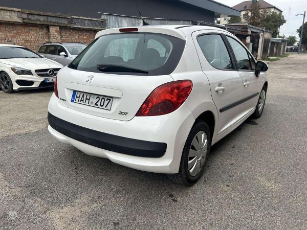 White Peugeot 207 2008 in Kaunas, with an engine capacity of 1.40 L and mileage of 182 thousand km for 1300 €, photo 5 on AUTOMOTO.COM.LV
