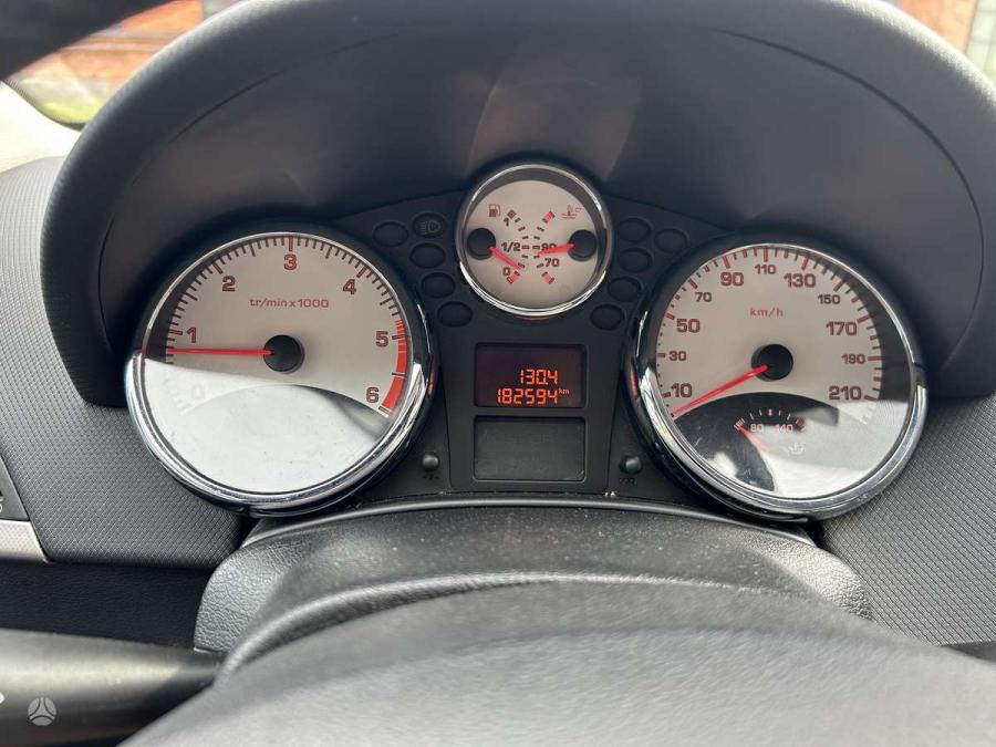 Balts Peugeot 207 2008 Kauņa, ar dzinēja tilpumu 1.40 L un nobraukumu 182 tūkst. km par 1300 €, foto 12 vietnē AUTOMOTO.COM.LV