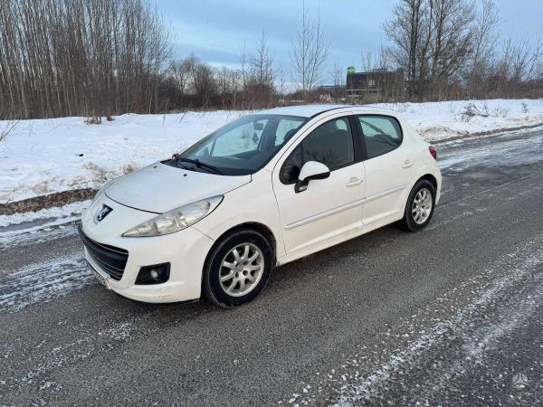 White Peugeot 207 2009 in Vilnius, with an engine capacity of 1.40 L and mileage of 202 thousand km for 820 €, photo 1 on AUTOMOTO.COM.LV
