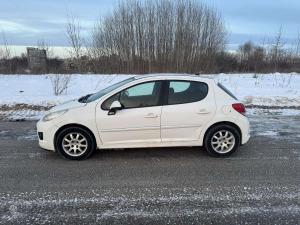 Balts Peugeot 207 2009 Viļņa, ar dzinēja tilpumu 1.40 L un nobraukumu 202 tūkst. km par 820 €, foto 2 vietnē AUTOMOTO.COM.LV