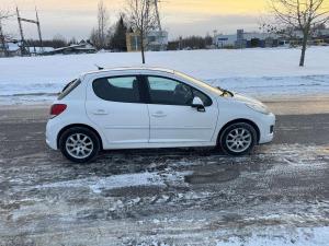 Balts Peugeot 207 2009 Viļņa, ar dzinēja tilpumu 1.40 L un nobraukumu 202 tūkst. km par 820 €, foto 5 vietnē AUTOMOTO.COM.LV