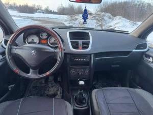 Balts Peugeot 207 2009 Viļņa, ar dzinēja tilpumu 1.40 L un nobraukumu 202 tūkst. km par 820 €, foto 13 vietnē AUTOMOTO.COM.LV