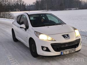 Белый Пежо 207 2009 в Рига, объемом двигателя 1.60 л и пробегом 213 тыс. км за 1000 €, фото 3 на AUTOMOTO.COM.LV