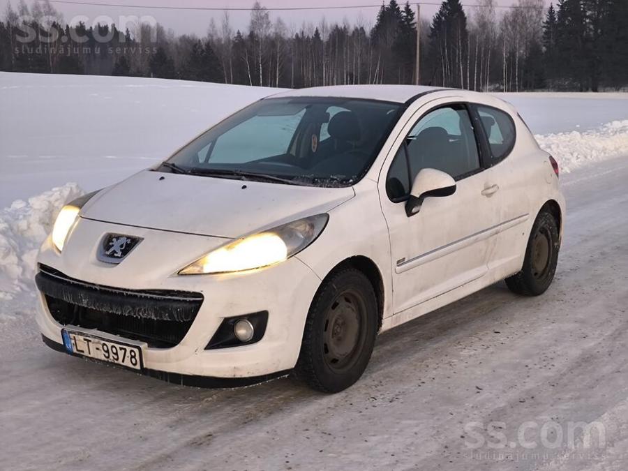 Белый Пежо 207 2009 в Рига, объемом двигателя 1.60 л и пробегом 213 тыс. км за 1000 €, фото 4 на AUTOMOTO.COM.LV