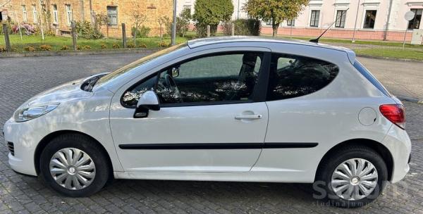 Peugeot 207 2011 in Dobele on AUTOMOTO.COM.LV White Peugeot 207 2011 in Dobele, with an engine capacity of 1.40 L and mileage of 191 thousand km for 2650 €, photo 9 on AUTOMOTO.COM.LV