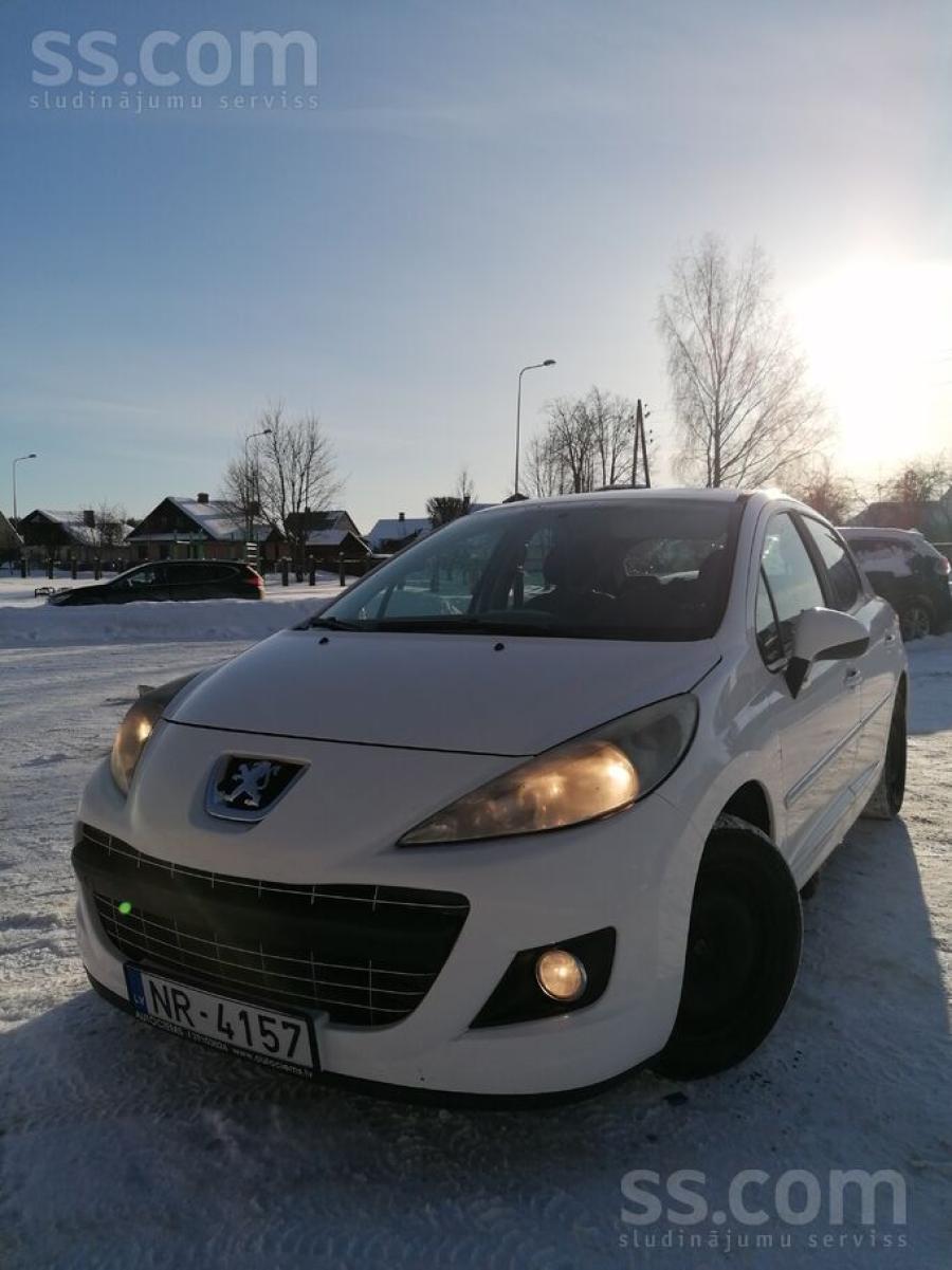 Balts Peugeot 207 2012 Krāslava, ar dzinēja tilpumu 1.40 L un nobraukumu 210 tūkst. km par 1999 €, foto 1 vietnē AUTOMOTO.COM.LV