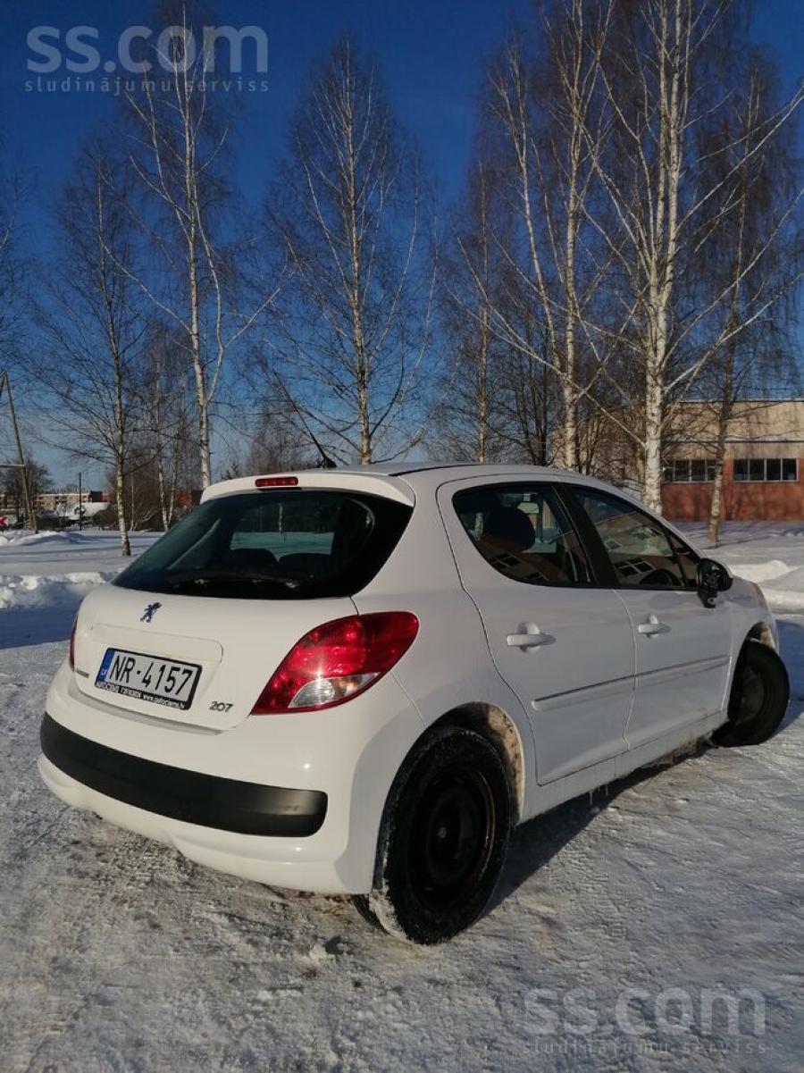 Balts Peugeot 207 2012 Krāslava, ar dzinēja tilpumu 1.40 L un nobraukumu 210 tūkst. km par 1999 €, foto 6 vietnē AUTOMOTO.COM.LV