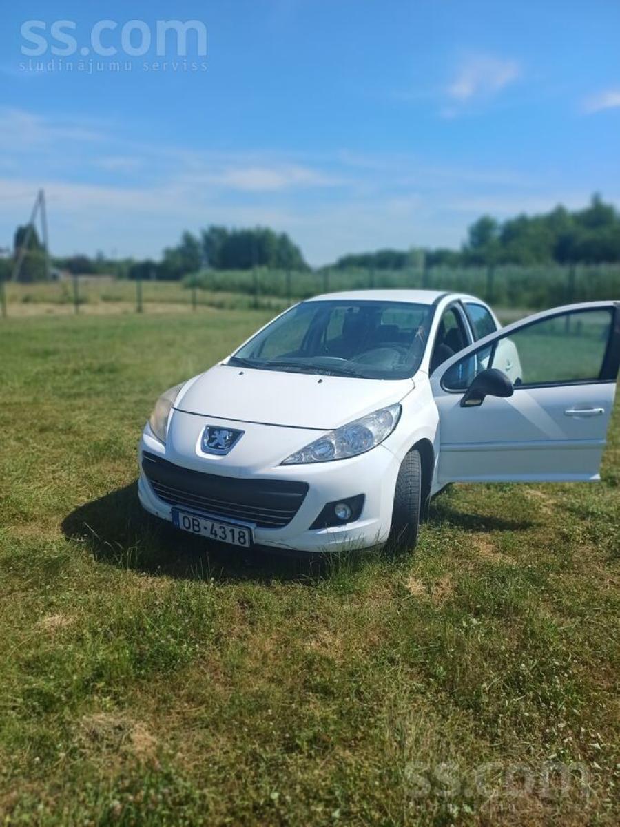 Balts Peugeot 207 2010 Rīga, ar dzinēja tilpumu 1.60 L un nobraukumu 252 tūkst. km par 1000 €, foto 1 vietnē AUTOMOTO.COM.LV