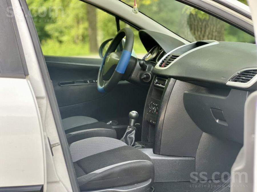 Белый Пежо 207 2008 в Елгава, объемом двигателя 1.60 л и пробегом 270 тыс. км за 1750 €, фото 10 на AUTOMOTO.COM.LV