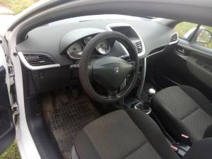 Balts Peugeot 207 2010 Narva, ar dzinēja tilpumu 1.60 L un nobraukumu 197 tūkst. km par 2650 €, foto 7 vietnē AUTOMOTO.COM.LV