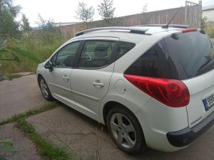 Balts Peugeot 207 2010 Narva, ar dzinēja tilpumu 1.60 L un nobraukumu 197 tūkst. km par 2650 €, foto 13 vietnē AUTOMOTO.COM.LV