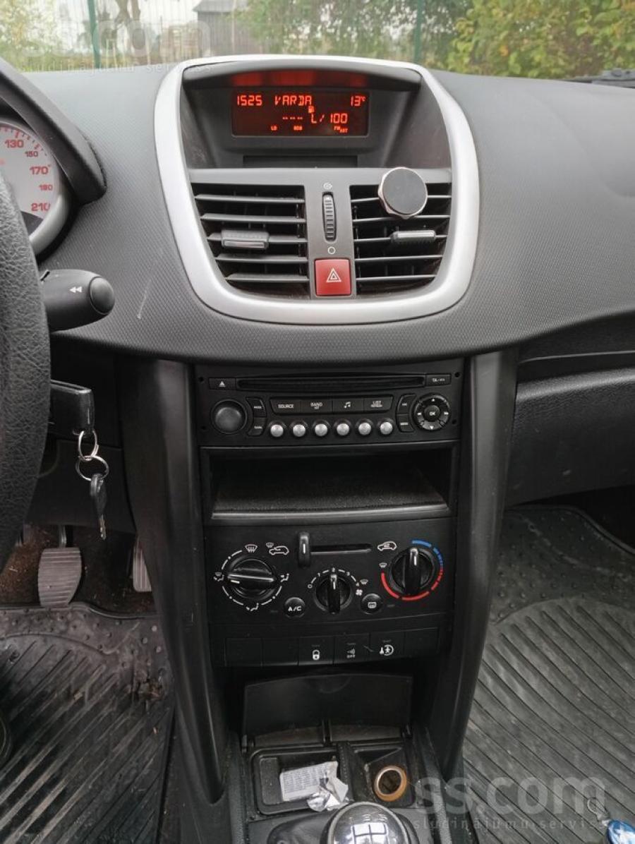 Dzeltens Peugeot 207 2006 Tukums, ar dzinēja tilpumu 1.40 L un nobraukumu 158 tūkst. km par 1500 €, foto 6 vietnē AUTOMOTO.COM.LV