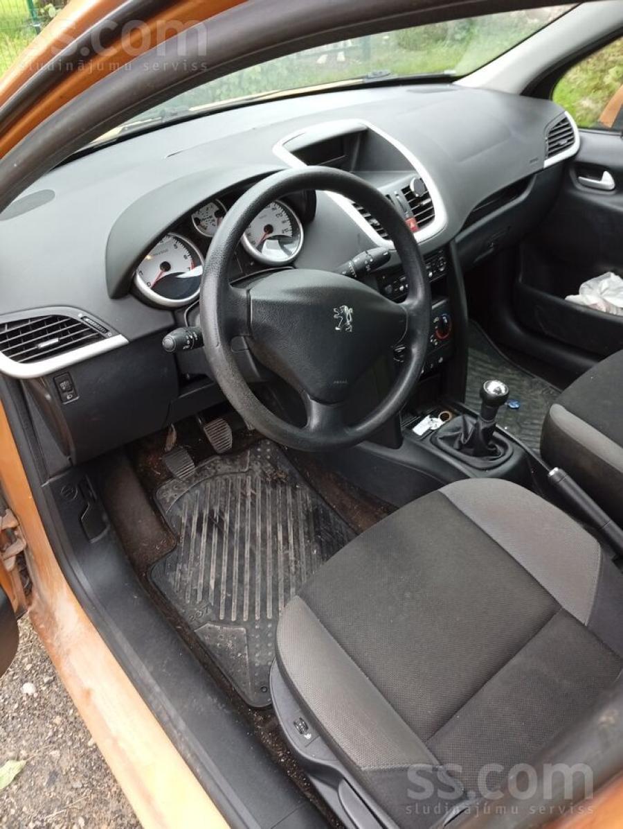 Dzeltens Peugeot 207 2006 Tukums, ar dzinēja tilpumu 1.40 L un nobraukumu 158 tūkst. km par 1500 €, foto 7 vietnē AUTOMOTO.COM.LV