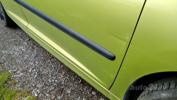 Dzeltens Peugeot 207 2008 Tartu, ar dzinēja tilpumu 1.40 L un nobraukumu 226 tūkst. km par 600 €, foto 4 vietnē AUTOMOTO.COM.LV