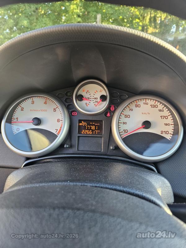 Dzeltens Peugeot 207 2008 Paide, ar dzinēja tilpumu 1.40 L un nobraukumu 227 tūkst. km par 1300 €, foto 8 vietnē AUTOMOTO.COM.LV