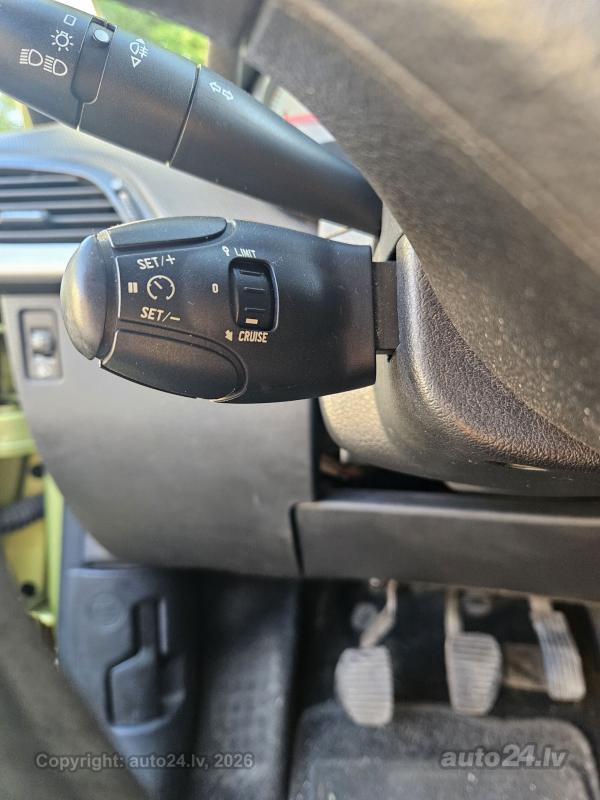 Dzeltens Peugeot 207 2008 Paide, ar dzinēja tilpumu 1.40 L un nobraukumu 227 tūkst. km par 1300 €, foto 10 vietnē AUTOMOTO.COM.LV